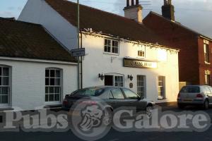 The Queens Head in Kessingland (near Lowestoft) : Pubs Galore