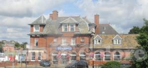 Wherry Hotel in Oulton Broad, Lowestoft : Pubs Galore