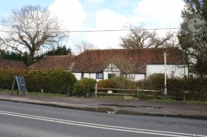 The Alfold Barn Inn in Alfold (near Cranleigh) : Pubs Galore