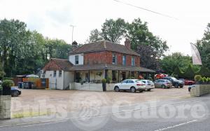 The Mulberry Inn in Chiddingfold (near Godalming) : Pubs Galore