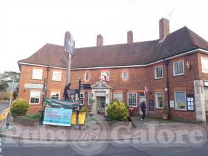 The Old Crown in Bookham (near Leatherhead) : Pubs Galore