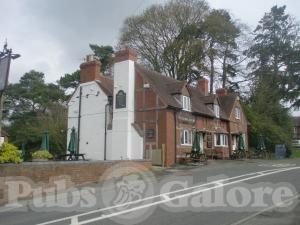 The Crown Inn in Claverdon (near Warwick) : Pubs Galore