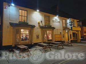 The Queens in Pelsall (near Walsall) : Pubs Galore