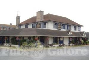 The Longshore in Shoreham Beach (near Shoreham-By-Sea) : Pubs Galore