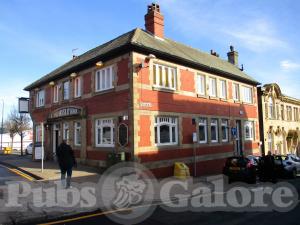 Old House at Home in Cleckheaton : Pubs Galore