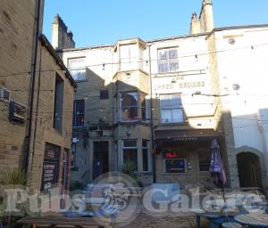 The Upper George in Halifax : Pubs Galore