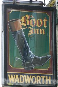 The Boot Inn in Berwick St. James (near Salisbury) : Pubs Galore