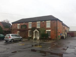 Farmhouse Inn in Southwick (near Trowbridge) : Pubs Galore