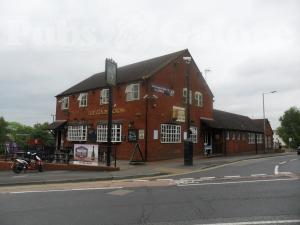 The Golden Cross in Redditch : Pubs Galore
