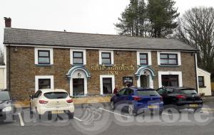 Ship Aground Inn in Pembrey (near Burry Port) : Pubs Galore