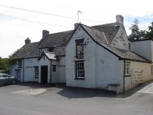 The Pendre Inn in Cilgerran (near Cardigan) : Pubs Galore