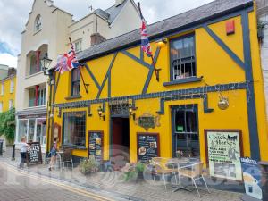 Coach & Horses in Tenby : Pubs Galore