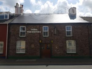 Three Horseshoes in Llanfaes, Brecon : Pubs Galore