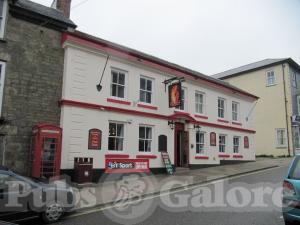 Red Lion in Redruth : Pubs Galore