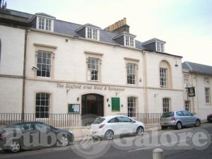 Kris Kros (Seafield Arms Hotel) in Cullen (near Buckie) : Pubs Galore