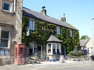 Besom Inn in Coldstream : Pubs Galore