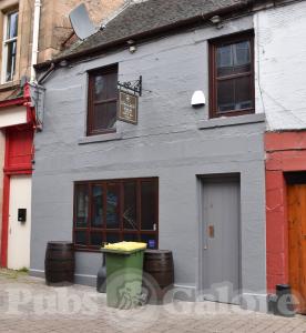 Crams Bar in Alloa : Pubs Galore