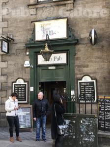 Finnegans Wake in Edinburgh : Pubs Galore