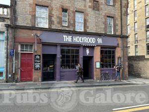 The Holyrood 9A in Edinburgh : Pubs Galore