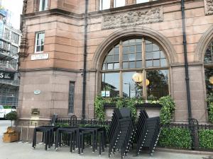 Tiles in Edinburgh : Pubs Galore