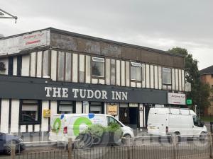 The Tudor Inn in Halfway, Glasgow : Pubs Galore