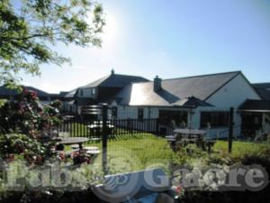 Penhale Round in Fraddon (near St. Columb) : Pubs Galore