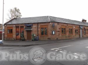 The Big Shop in Glenboig (near Coatbridge) : Pubs Galore