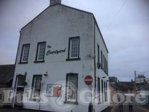 The Courtyard in Falkirk : Pubs Galore