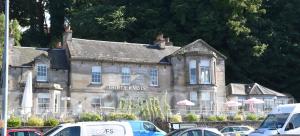 Thirty Knots in South Queensferry : Pubs Galore