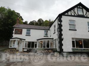 Sun Trevor in Llangollen : Pubs Galore