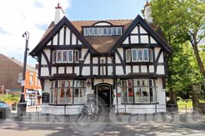 The Thatched House in Poulton-Le-Fylde : Pubs Galore