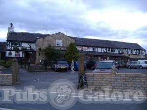 The Moorcock Inn in Blackstone Edge (near Littleborough) : Pubs Galore