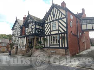 Lion & Swan in Congleton : Pubs Galore