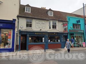 The Royal Naval Reserve in Whitstable : Pubs Galore