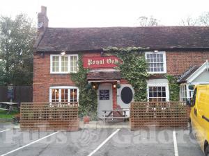 The Royal Oak in Knaphill (near Woking) : Pubs Galore