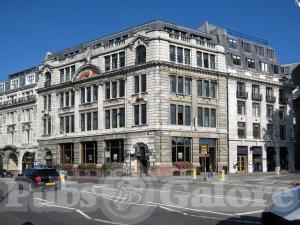 The Liberty Bounds (JD Wetherspoon) in Tower Hill, EC3 : Pubs Galore