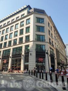 The Hydrant in Monument, EC3 : Pubs Galore