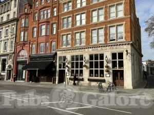 Butchers Hook & Cleaver in Smithfield, EC1 : Pubs Galore