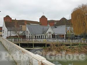 Pavilion in Colchester : Pubs Galore