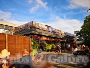 The Beehive in Basildon : Pubs Galore