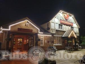 Manor Farm in Castle Bromwich (near Birmingham) : Pubs Galore