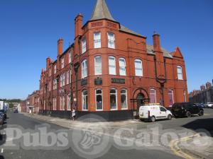 Royal Hotel in Barrow Island, Barrow-In-Furness : Pubs Galore