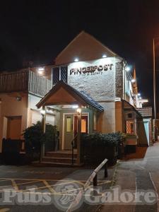Fingerpost in Pelsall (near Walsall) : Pubs Galore