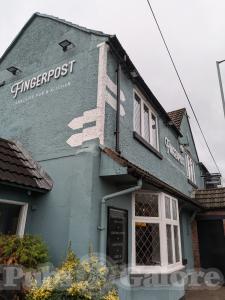 Fingerpost in Pelsall (near Walsall) : Pubs Galore