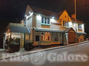 Fingerpost in Pelsall (near Walsall) : Pubs Galore
