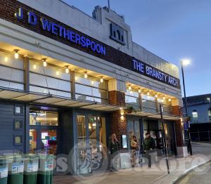 The Bransty Arch (JD Wetherspoon) in Whitehaven : Pubs Galore
