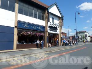 The Ash Tree (JD Wetherspoon) in Ashton Central, Ashton-Under-Lyne ...