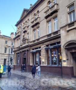 Yates in Hull : Pubs Galore