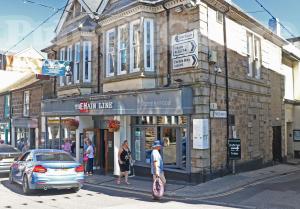 The Hain Line (JD Wetherspoon) in St. Ives : Pubs Galore