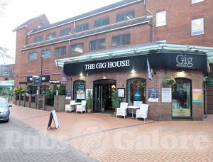 Den 42 in Wokingham : Pubs Galore